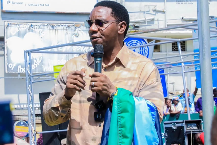 Kama kuna mtu anarogwa wa kwanza ni Rais Samia. - PMTV